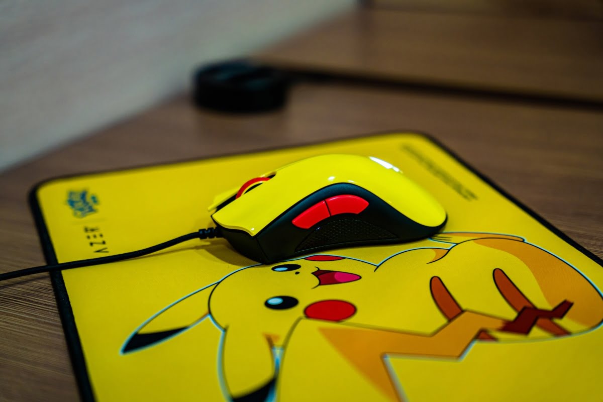 How to Choose the Right Mouse Pad Size for Gaming | RealGear